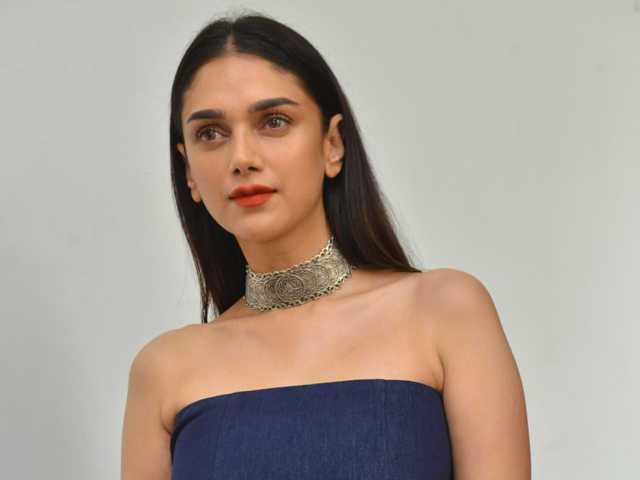 Aditi Rao Hydari Images | Aditi Rao Hydari Photos | Aditi Rao Hydari ...