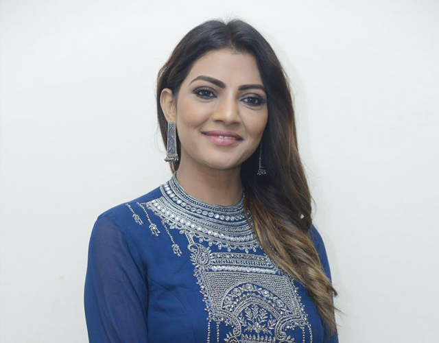 Lahari Shari Gallery | Actress Lahari Shari | Lahari Shari Photos