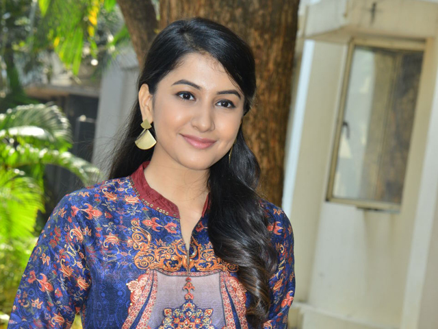 Simran Latest Stills | Actress Simran Latest Stills | Simran Latest ...