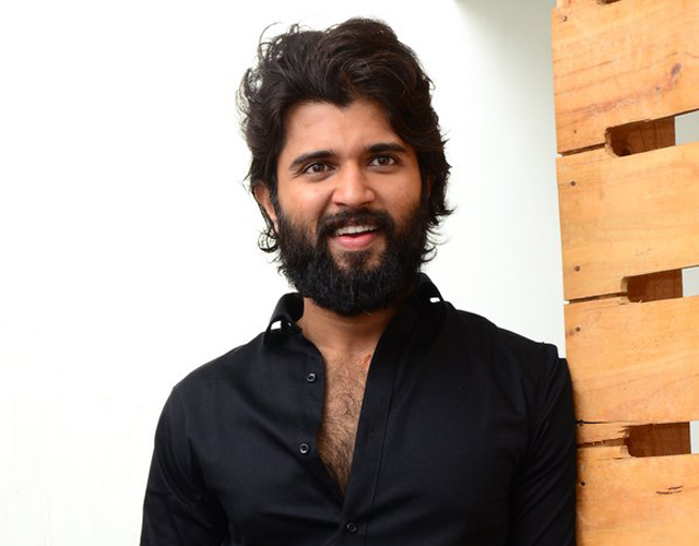 Vijay Devarakonda Mahanati Interview Photos | Vijay Devarakonda ...