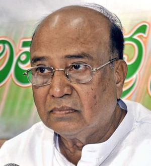 ట్యాంక్‌బండ్ మీద విగ్రహాలు తొలగించరాదు... శంకర్రావు | CM kcr comments ...