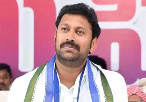 వైయస్ అవినాష్ రెడ్డి ఫ్యామిలీ ఎక్కడ..? | Where is Ys Avinash Reddy ...