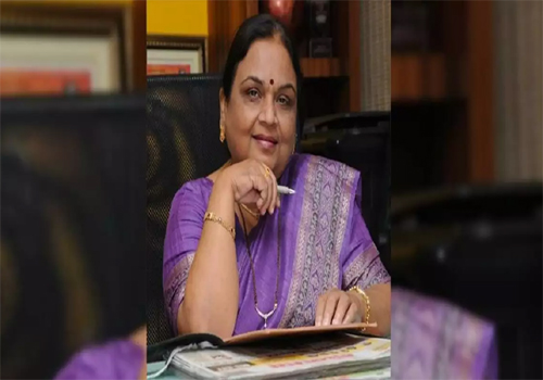 కరోనాతో కన్నుమూసిన మాజీ ఐఏఎస్ అధికారి | First woman election ...