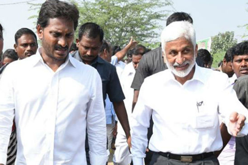 ఏపీ సీఎం జగన్ కి కేంద్రం ఫేవర్...ఫలించిన విజయసాయి మంత్రాంగం ! | ips ...