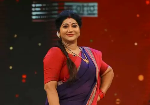 కేటుగాళ్ల వలలో కార్తీకదీపం సీరియల్ నటి...