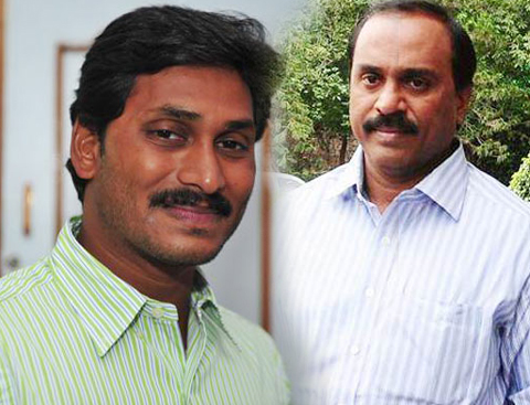 కోర్టులో కలుసుకున్న గాలి, జగన్ | Disproportionate assets case| cbi ...